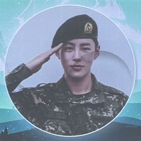 [잡담] 하성운씨 왜 군대가서 태양의 후예를 찍고 계세요 인스티즈 Instiz 연예 카테고리