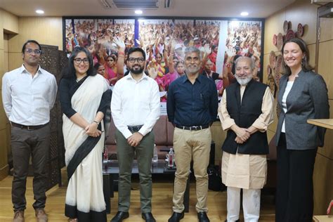 Brlps Jeevika On Twitter Jeevika Signs An Mou With Stitching Brac International To Pioneer An