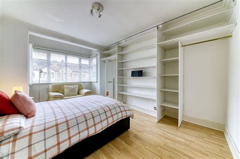 Manor Way Mitcham Cr4 Truuli