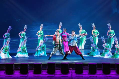 《魅力湘西》劲爆夏日 观演人数创历史新高农家书屋杂志