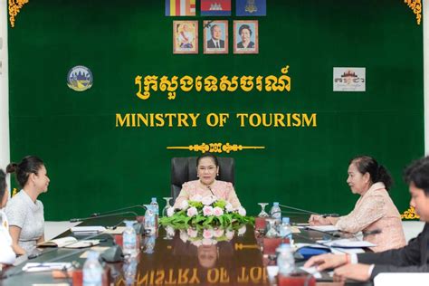 ស្រ្តី ជាចលករប្រែក្លាយទេសចរណ៍កម្ពុជា ជាគោលដៅទេសចរណ៍សុវត្ថិភាព ផ្តល់ភាពកក់ក្ដៅ ស្អាត និងបៃតង