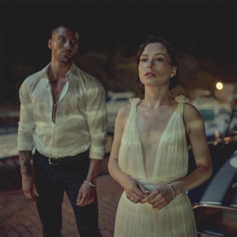 Pin By Pamela Taylor On 365 Days Anna Maria Sieklucka Cute Couple