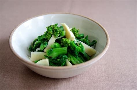 おすすめ、たけのこ料理！はしりのたけのこで作った中華おこわと菜の花の和え物。