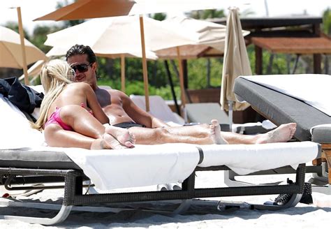 Shauna Sand Enjoy With Boyfriend In Pink Bikini On Beach Caught By Paparazzi Porn Pictures Xxx