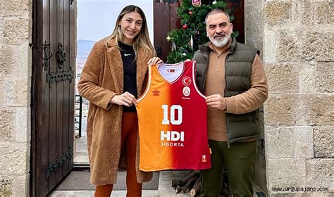 Galatasaraylı Voleybolcu Ayçin Akyol Kapadokyada GÜncel Ürgüp