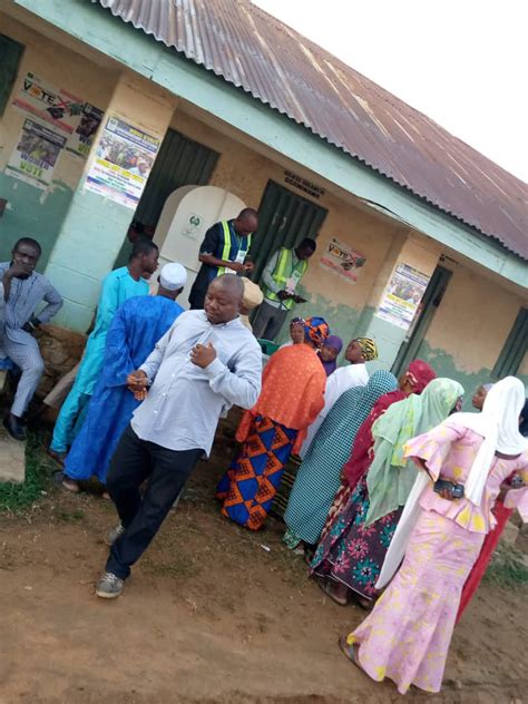 Protest Rocks Inec Office In Kogi As Pdp Youth Allege Attempt To