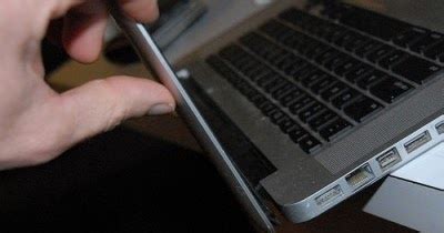 HOW TO Fix And Change Laptop Screen DIY Geeky Stuffs