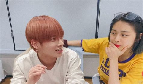 Pin By Mich Dom On Itzy Itzy Kpop Anime Scenery