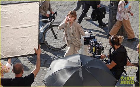 Smile Actress Sosie Bacon Lands Role In Thriller Cold Storage And We Have Photos From Set