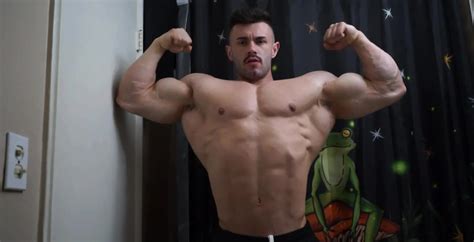 Muscle Bodybuilder Muscularity Without Nudity