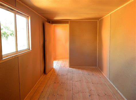 Бытовка деревянная с тамбуром БД 01 цены фото товара