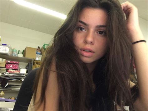 Let Me Love You Pretty Brunette Pretty People Brunette Girl