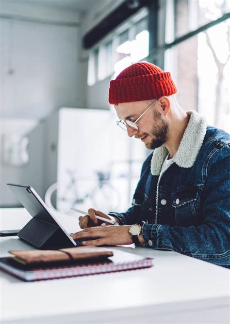 Phrases Companies Use In Job Postings To Sound Desirable That Show Theyre Out Of Touch YourTango