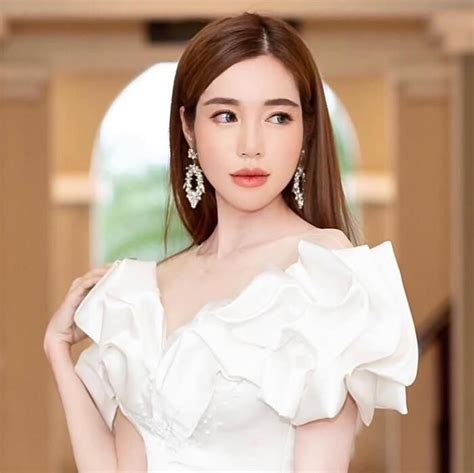 Elly Trần Bật Khóc Khi Thấy Diệp Lâm Anh Mất Quyền Nuôi Con Tạp Chí