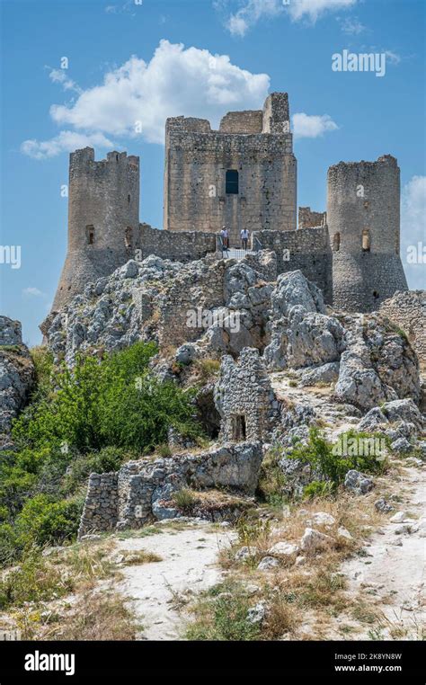 The Beautiful Castle Of Rocca Calascio And Where The Film Ladyhawke Was