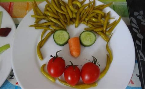 საბავშვო ბაღში ხილითა და ბოსტნეულით შექმნილი ხელოვნების ნიმუშები ეს ამდიდრებს პატარების