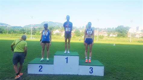 Amela Trožić Iz Sanskog Mosta Viceprvakinja Bih Na 5000 Metara