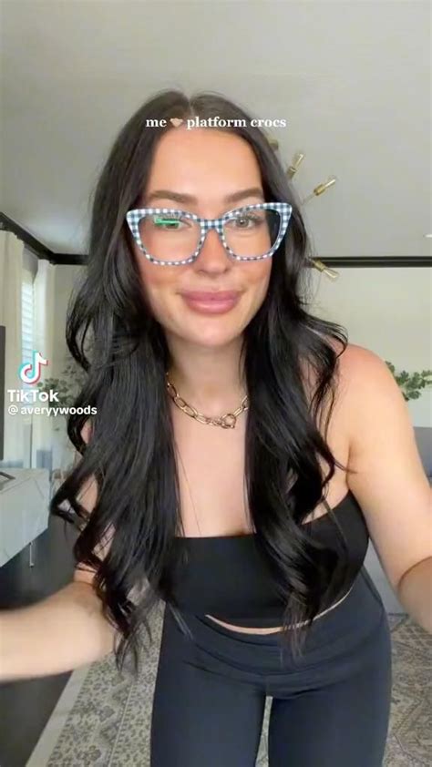 Crocs Womens Classic Platform Clog Video Video Platform Crocs