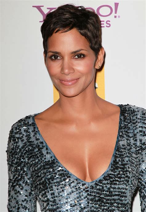 Halle Berrys Hair Journey Through The Years Photos