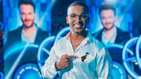 Él Es Sidney Arce Participante De La Selección Azul En La Descarga Que Lleva La Salsa En La