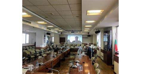 КЕВР обсъжда поскъпването на парното и тока