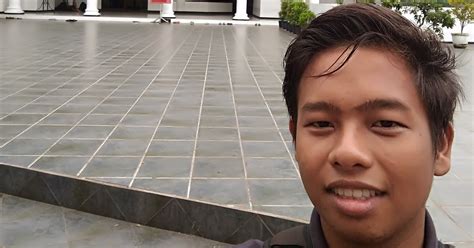 Yudhasaputra Masjid Dan Spbu Umm Kampus Iii