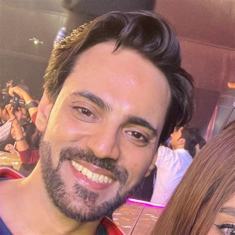 Adnan Hussain Dubai Realtor And Way More Youtube