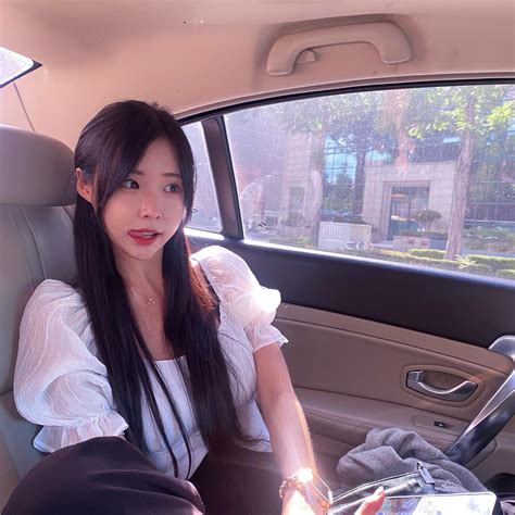 Backseat Cutie R Prettyasiangirls