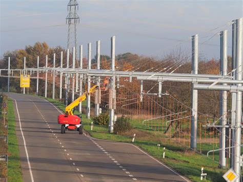 Charging Evs As They Travel Conductive Battery Swapping Or Wireless Part 2 Autoevolution