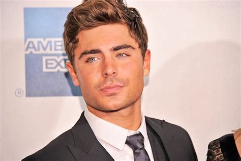 Zac Efron Smiles For First Time Since Having His Jaw Wired Shut Photo