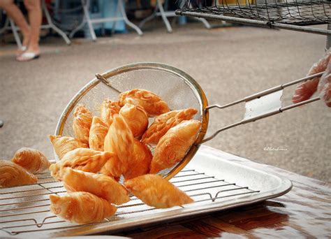 Haslinda Karipap Mak Yang Sedap