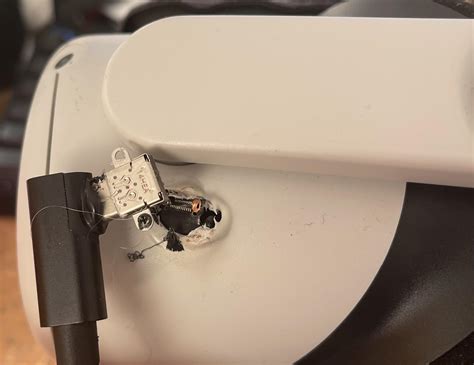 The Usb C Connection On My Quest2 Just Melted R Oculusquest