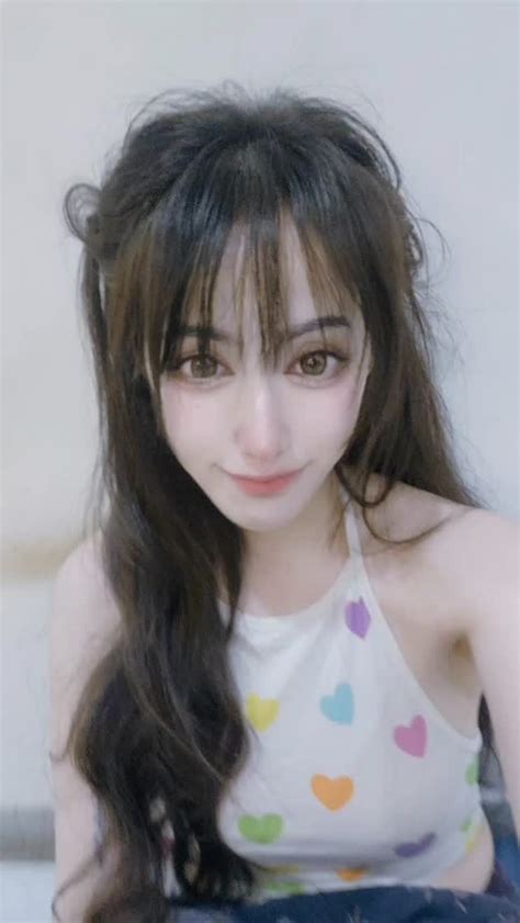 看來這裡也得放一下影片 雖然不是很重要，但是被誤會還是會賭爛 整張臉都純天然喔 不要再幻想我是整型怪了