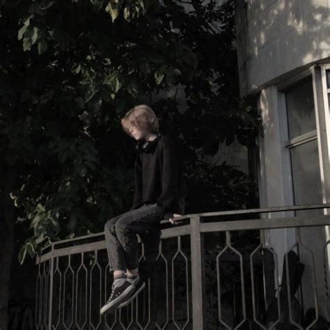 پروفایل پسرانه مود تک تنها دارک تاوعکس