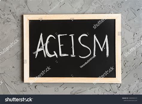 18 Afbeeldingen Voor Visual Ageism Afbeeldingen Stockfoto‘s En