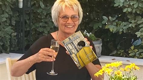 Nieuwe Bundel Van Conny Hoogendoorn Pandora Oude Mythes Nieuwe