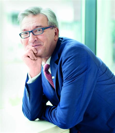 “ideal Match For The Travel Retail Sector” Umdasch Shopfitting