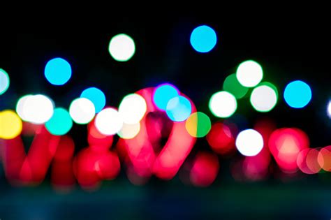 나이트 클럽 라이트 블러 보케 초점이 맞지 않는 배경 보케와 콘서트 파티에서 흐릿한 배경 밤 장면의 플레어 보케와 흐린 크리스마스 새해와 휴일 배경 선술집에 대한 스톡 사진