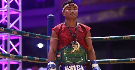 ចុមយក្ស មកដឹងពីឈ្មោះកីឡាករក្នុងស្រុកទាំង ៧នាក់ ដែលកំពុងអន្ទះសារចង់ជួប ពេជ្រ សម្បត្តិ ផង និង