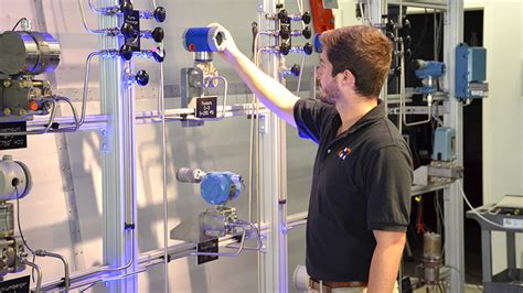 Photos Ams Corporation