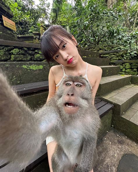 아이브 안유진 발리에서 뽐낸 상큼美…완벽 비주얼 자랑