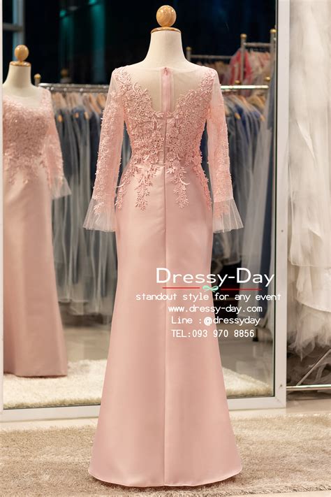 ชุดแม่เจ้าสาวสีชมพู งานเช้า กลางวัน กลางคืน ใส่แล้วสวย หรู ไฮโซ สมฐานะเจ้าภาพสุดๆ ถ้าไซส์ไม่