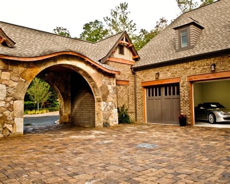 Courtyard Driveway House Designs