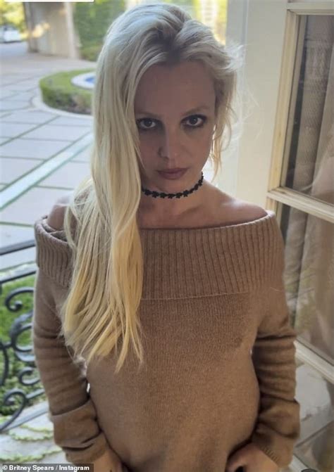 Britney Spears Tell All Memoir The Woman In Me Goes On Sale In Mexico By Mistake Ahead Of