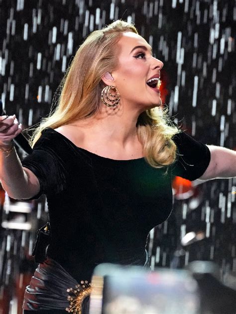 Slow Motion Video Of Adele Vanishing Act Leaves Internet Flabbergasted