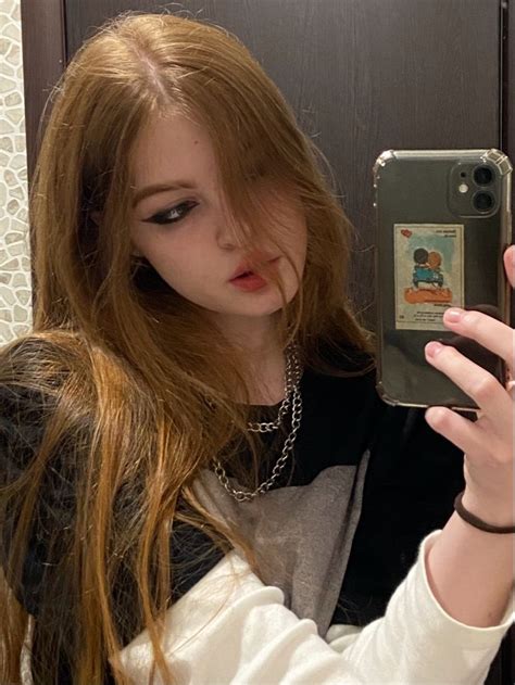 Я увидела твой взгляд Тёмный цвет волос Рыжие девушки Волосы