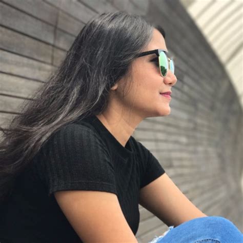 Stream Thae Su Nwe Listen To Lay Phyu Han Htoo Lwin လက္နဲ