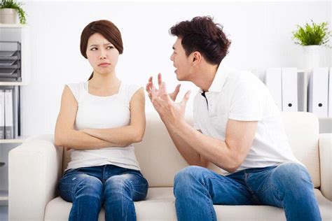 生吃大蒜好处多，特别是杀菌、防胃癌？这4个方法才真防胃癌