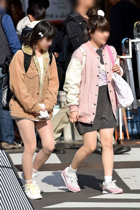 ワンピースにナチュスト履いたJKカバコ ギャルファッション 小学生 スタイル ファッション