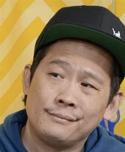 Find Someone Who Looks At You The Way Steebie Looks At Jeremiah R